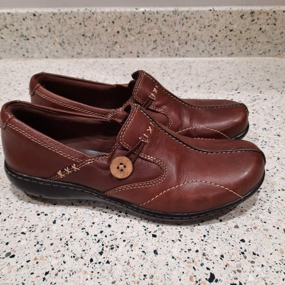 Clarks | Shoes | Clarks Womens Size 8 Bendables Button Slip On Loafer ...